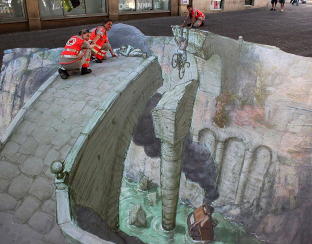 Three-Dimensional Street Art By Eduardo Relero (24 Photos) - FunCage
