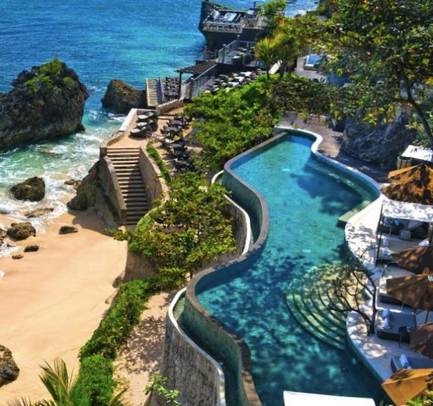 25 Gorgeous Resorts To Escape The Winter Blues - FunCage