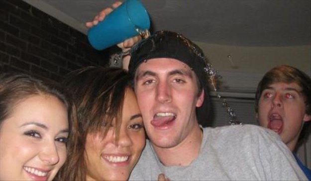 21 Funny Photobombs - FunCage